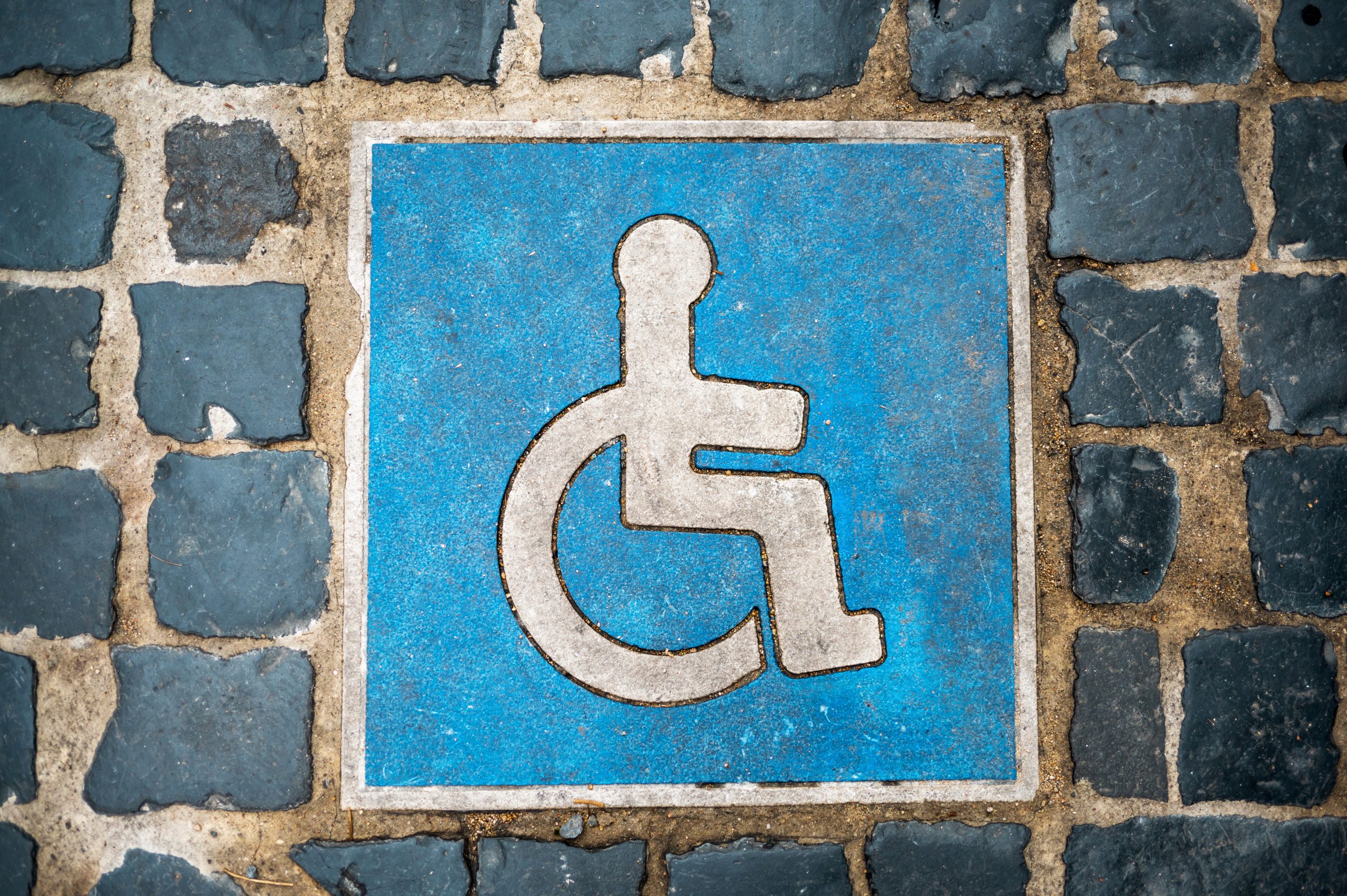 Vivre avec un handicap invisible - Association ADH